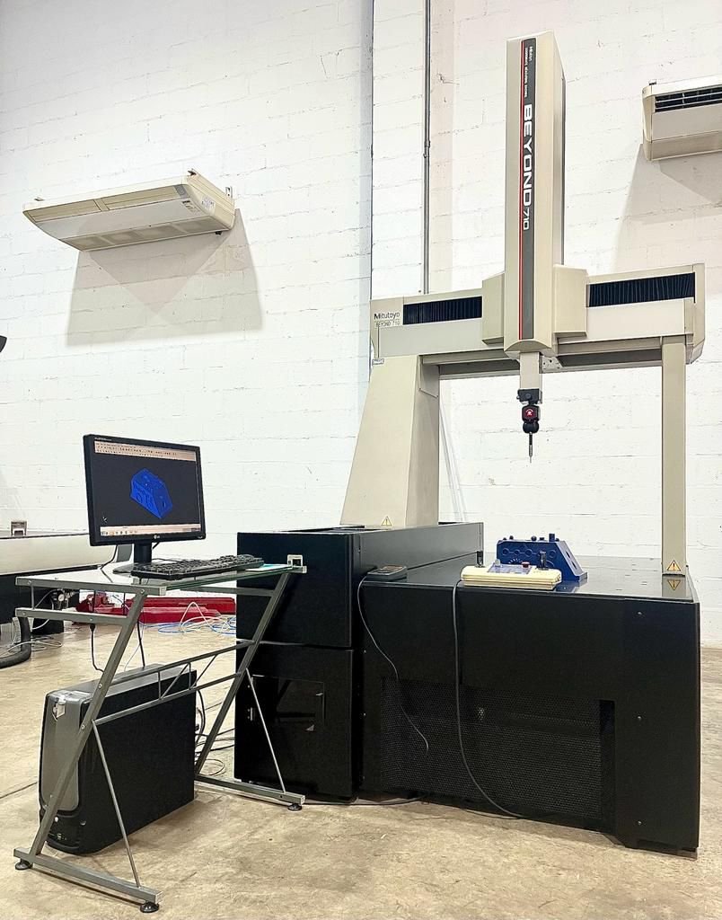 TRIDIMENSIONAL MITUTOYO BEYOND-710 CNC - X Maquinas