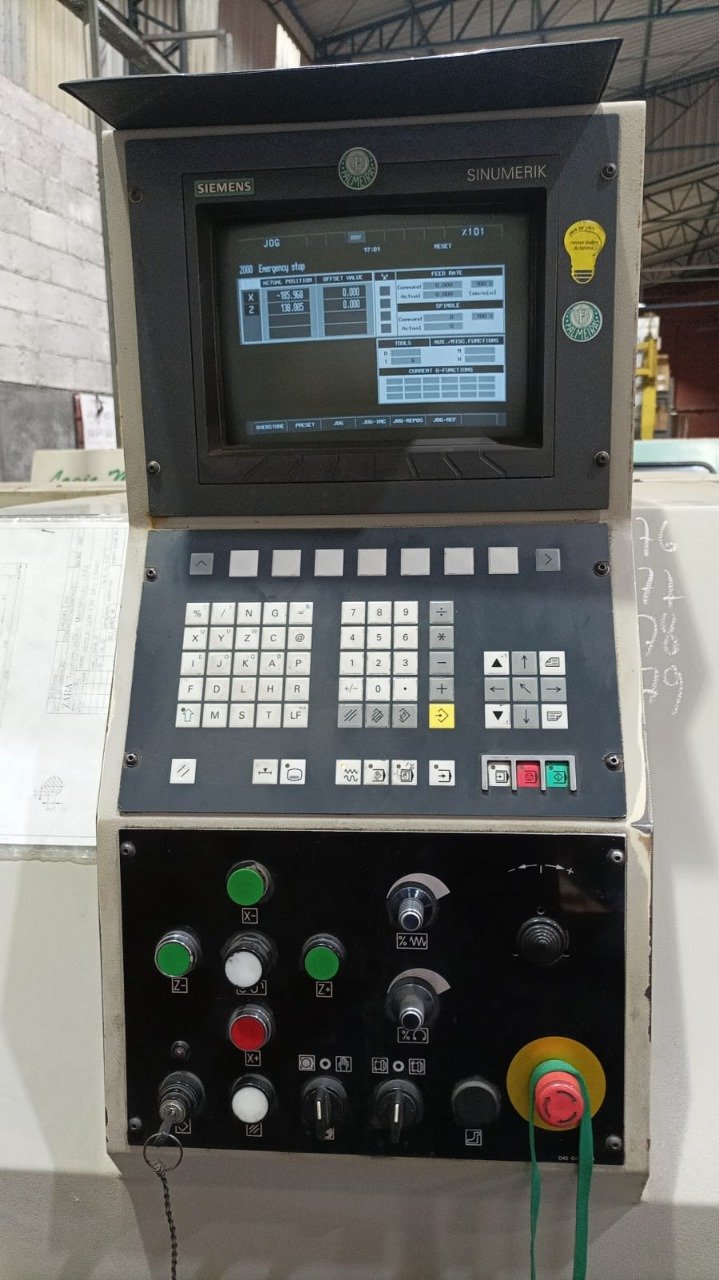 TORNO CNC NARDINI LOCIC 220 - X Maquinas Operatrizes