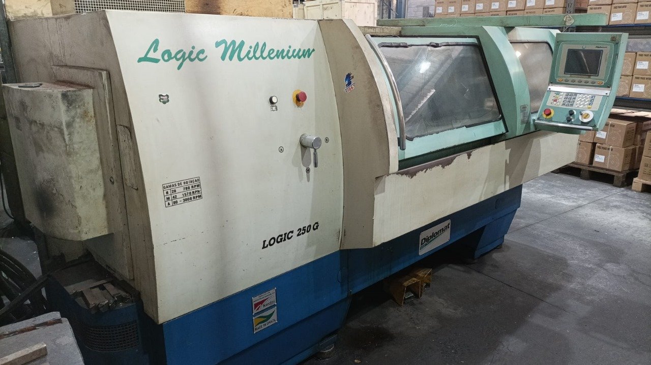 TORNO CNC NARDINI LOCIC 250 - X Maquinas Operatrizes